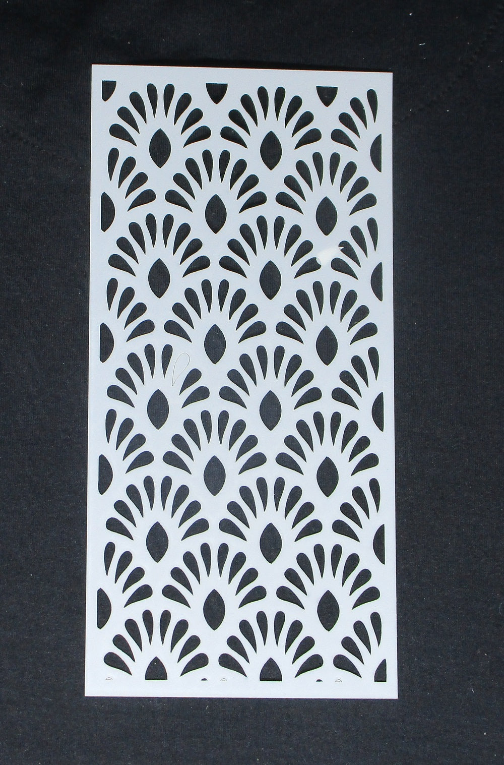 Stencil Double Abstract Fan Repeating